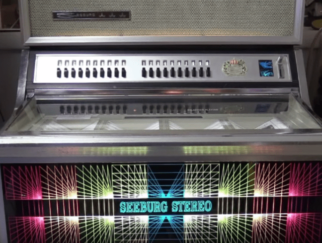 Jukeboxes remain popular in digital age – Carolina Connection