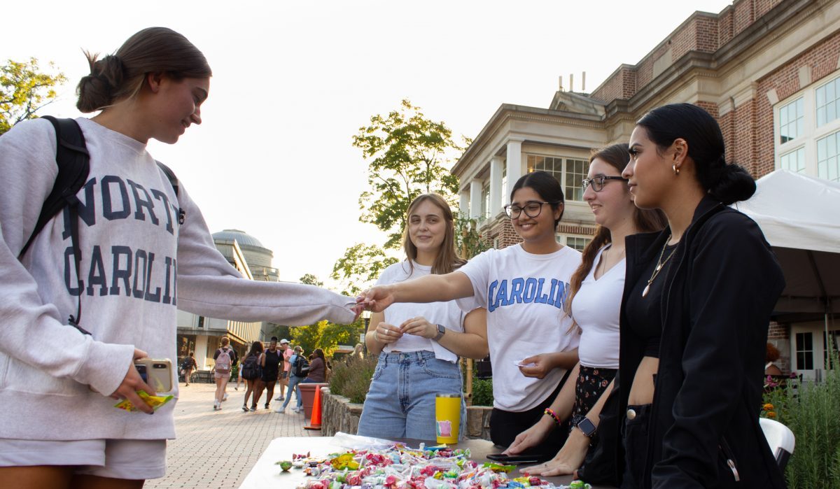 Acts of Random Kindness Club spreads positivity to students during ...